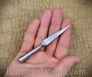 Pyramidal Bodkin Arrowhead - polished