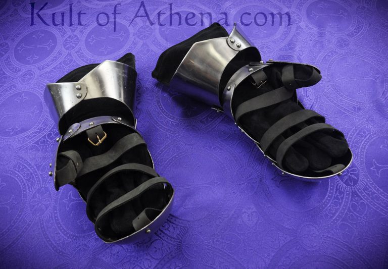 Clamshell Gauntlets